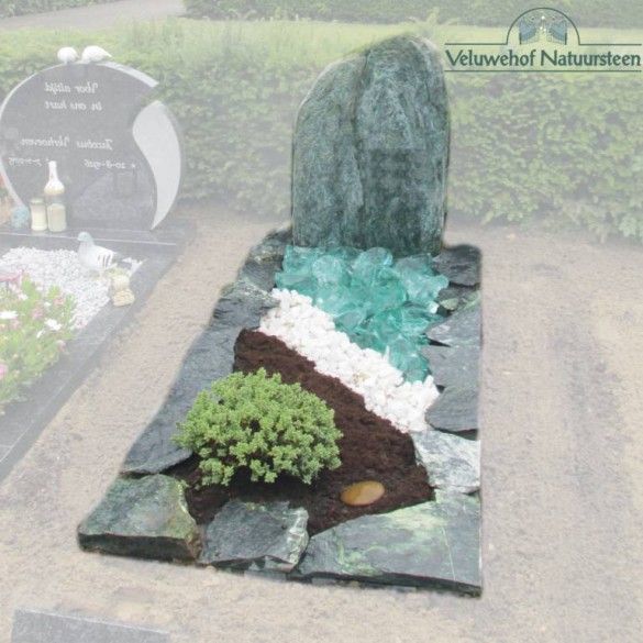 Ruwe grafstenen, grafmonumenten gemaakt door de natuur!